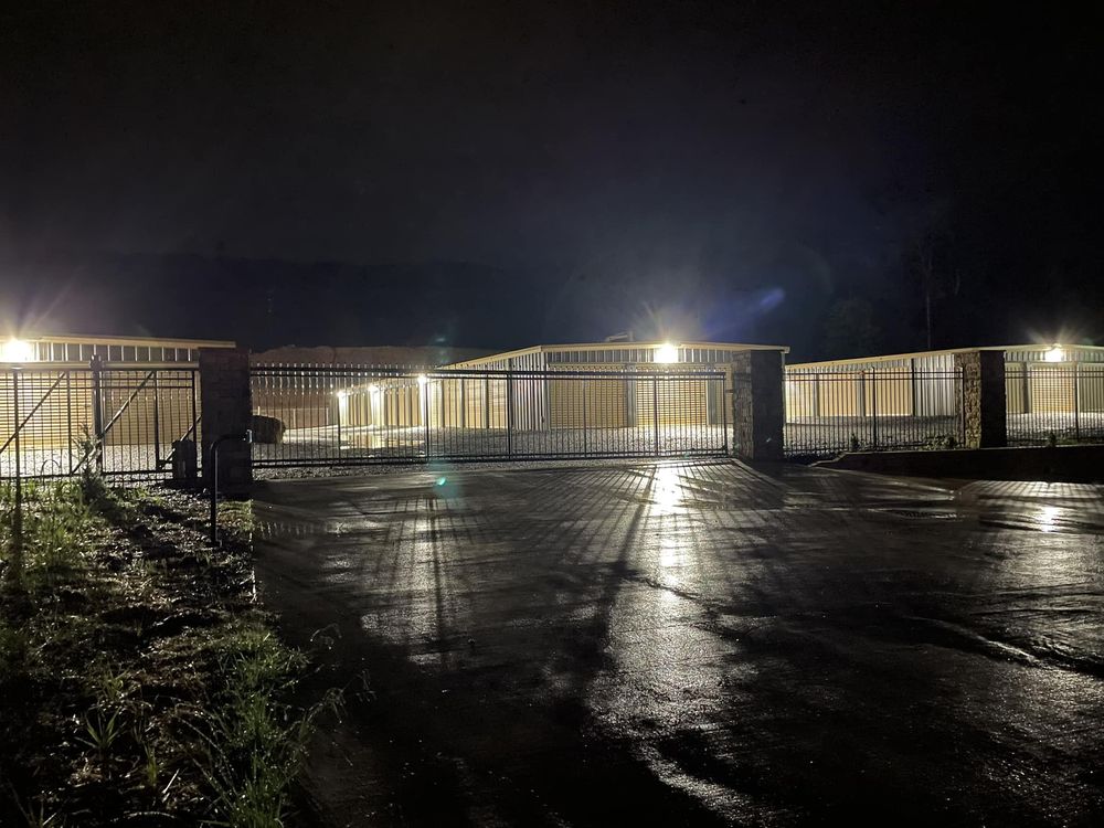 ROOMS TO STORAGE | Request a Quote | 3003 Rockmart Rd, Lindale, Georgia ...