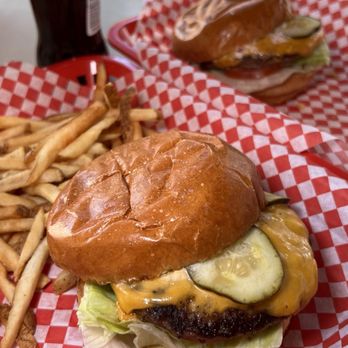 SMALL CHEVAL- RIVERSIDE - Updated September 2025 - 309 Photos & 290 ...