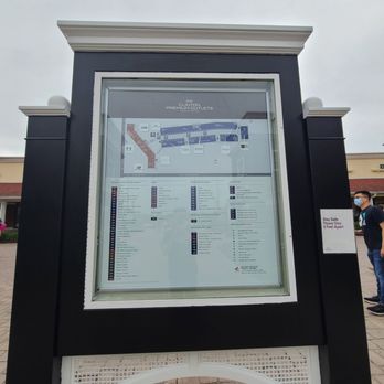 CLINTON PREMIUM OUTLETS - Updated December 2025 - 185 Photos & 155 ...