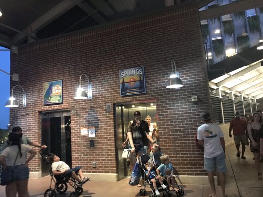 DISNEY SPRINGS ORANGE PARKING GARAGE - Updated July 2024 - 73 Photos ...