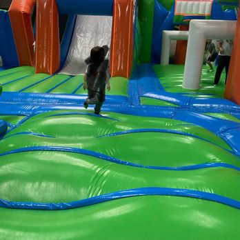 JUMP AROUND NOW - Updated July 2024 - 502 Photos & 560 Reviews - 1675 ...