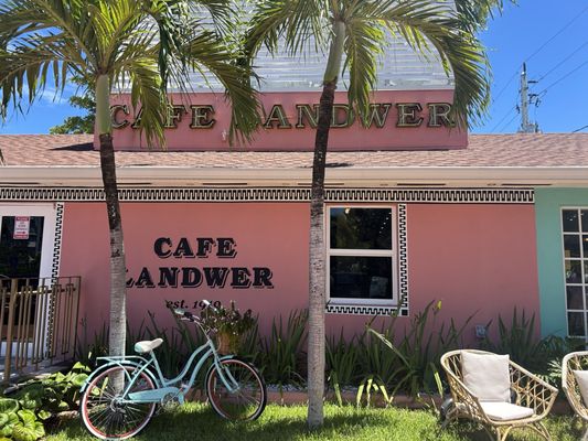 CAFE LANDWER - Updated October 2024 - 68 Photos & 40 Reviews - 805 SE ...