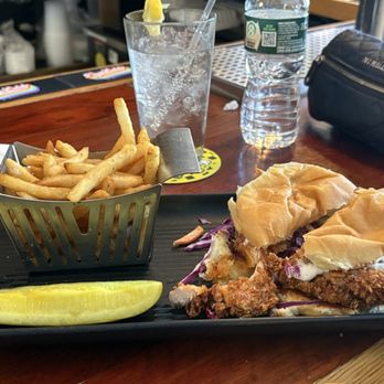 TAP ROOM - Updated January 2026 - 508 Photos & 450 Reviews - 114 W Main ...