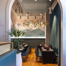 BIRDIE’S BARROOM AND KITCHEN - Updated December 2025 - 277 Photos & 145 ...