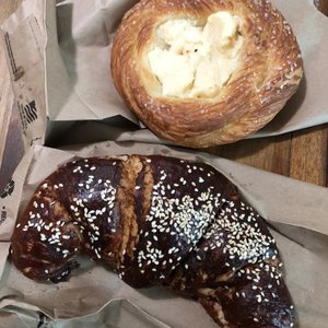 OLD HEIDELBERG GERMAN BAKERY - 74 Photos & 129 Reviews - 2210 E Indian ...