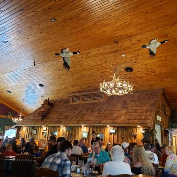 Sprague’s Maple Farms - Takeout & Delivery - 300 Photos & 108 Reviews ...