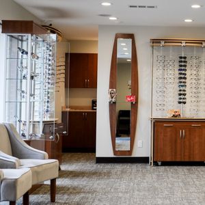 KAISER PERMANENTE VISION ESSENTIALS OPTICAL CENTER - ROSEVILLE ...