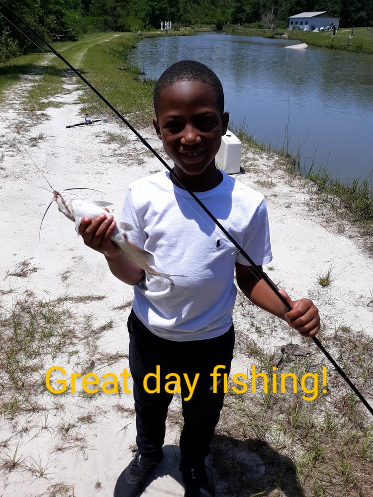 GILBERT’S CATFISH POND - Updated October 2025 - 2854 Highview Cir ...