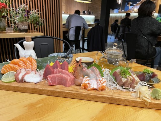 WATAMI SUSHI & SAKE BAR - 172 Photos & 89 Reviews - 14 King Street N ...