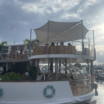 THE SHORELY - Updated October 2025 - 157 Photos & 62 Reviews - 849 ...