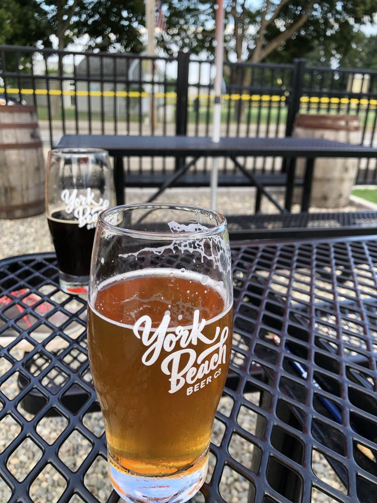 YORK BEACH BEER COMPANY - 23 Photos & 22 Reviews - 33 Railroad Ave ...