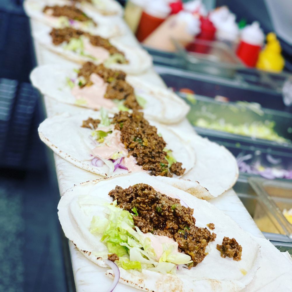 HELLO SHAWARMA - 94 Photos & 20 Reviews - 3124 Caniff St, Hamtramck ...