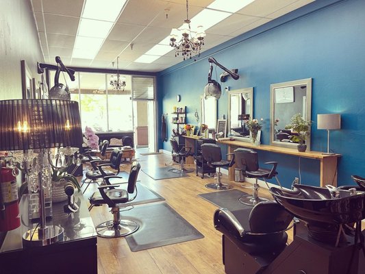 LOOKING GOOD HAIR SALON - Updated October 2025 - 35 Photos & 30 Reviews ...