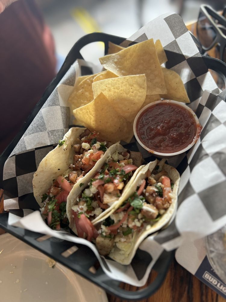 KITE’S BAR & GRILL - Updated November 2025 - 28 Photos & 64 Reviews ...