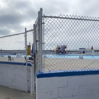 BREEZY POINT SURF CLUB - Updated September 2025 - 18 Photos & 14 ...
