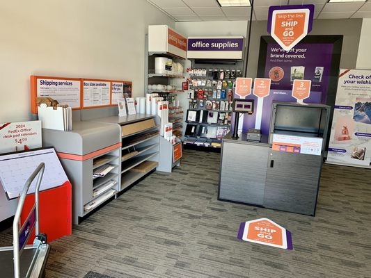 FEDEX OFFICE PRINT & SHIP CENTER - Updated October 2025 - 43 Photos ...