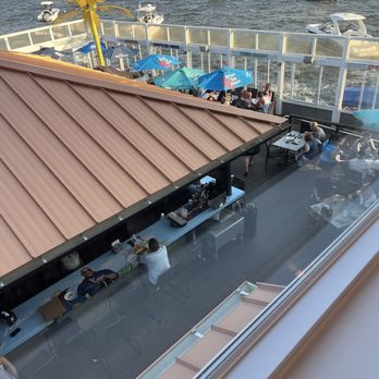 B2 BISTRO + BAR - BAYVILLE - Updated April 2025 - 97 Photos & 87 ...