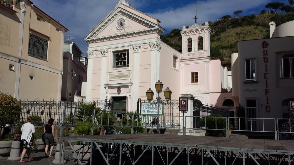 BASILICA PONTIFICIA DI SANTA RESTITUTA - Piazza Santa Restituta 10 ...