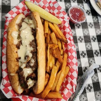 CREEKSIDE DELI - Updated December 2025 - 88 Photos & 159 Reviews - 16 ...