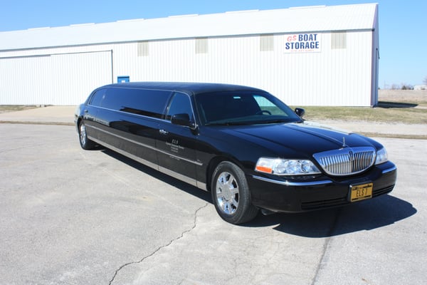 EXPRESS LIMOUSINE SERVICE - Updated May 2026 - 10 Photos - 840 Liberty ...
