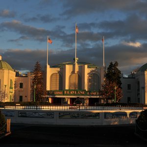 HOMMOCKS PARK ICE RINK - Updated April 2025 - 140 Hommocks Rd ...