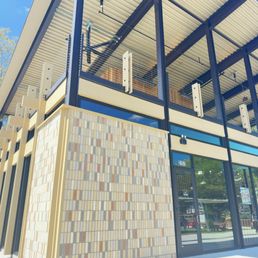 LR BURGER - Updated July 2025 - 60 Photos & 137 Reviews - 202 E Spring ...