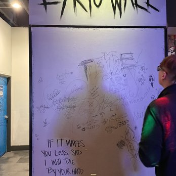 SHOT TOPIC BAR - Updated July 2025 - 15 Photos & 11 Reviews - 108 S ...