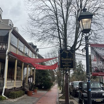 BRADDOCK’S - Updated March 2025 - 264 Photos & 258 Reviews - 39 S Main ...