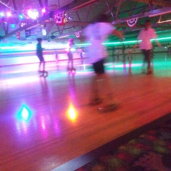 FLEETWOOD ROLLER RINK - Updated December 2025 - 70 Photos & 93 Reviews ...