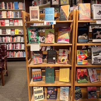 SCHULER BOOKS - Updated December 2025 - 44 Photos & 65 Reviews - 2513 ...