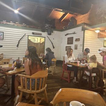 HAMBURGER FACTORY FAMILY RESTAURANT - Updated November 2024 - 689 ...