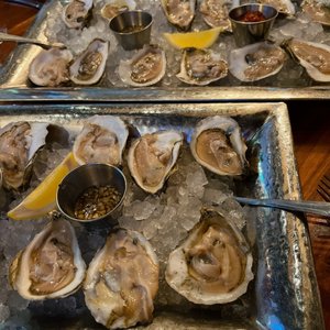 FIN POINT OYSTER BAR & GRILL - 616 Photos & 468 Reviews - 89 Broad St ...