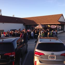 RACEWAY KIA OF CONSHOHOCKEN - 31 Photos & 64 Reviews - 1402 W Ridge ...