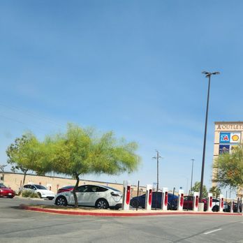 OUTLETS AT TEJON - Updated December 2025 - 547 Photos & 312 Reviews ...