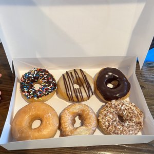 DAN-D-DONUTS & DELI - Updated June 2025 - 97 Photos & 199 Reviews ...