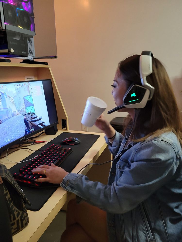 Same Day Service at Epic Pc Lounge - Updated April 2025 - 16 Photos ...