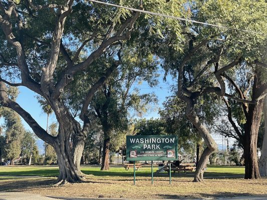 COL LEON H WASHINGTON PARK - Updated November 2025 - 8908 Maie Ave, Los ...