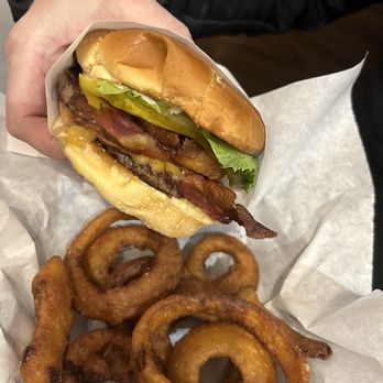 MAIN STREET BURGER - Updated December 2025 - 87 Photos & 202 Reviews ...