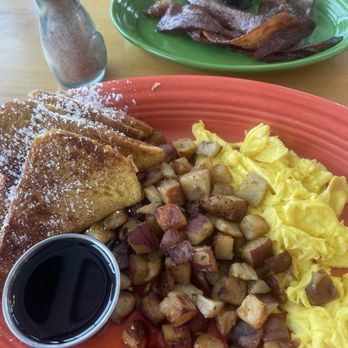 TUCKERS - Updated December 2025 - 156 Photos & 419 Reviews - 1328 ...