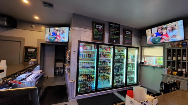 UNCLE MATT‘S BAR AND PATIO - Updated May 2026 - 2303 Hickory Ave, River ...