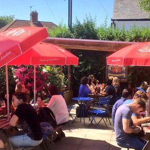 THE TRIGGER POND - 21 Photos - 33 Bicester Road, Bicester, Oxfordshire ...