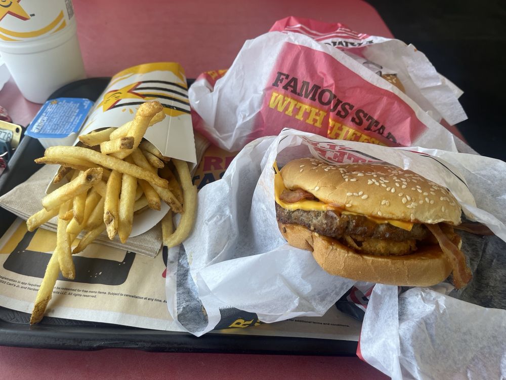 CARL’S JR - Updated June 2024 - 39 Photos & 98 Reviews - 20900 Roscoe ...