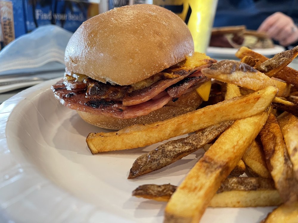 UP THE CREEK TAVERN - Updated April 2025 - 35 Photos & 37 Reviews - 350 ...