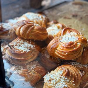 THE BAKERY ROOM - Updated July 2025 - 18 Photos & 13 Reviews - 122 E ...