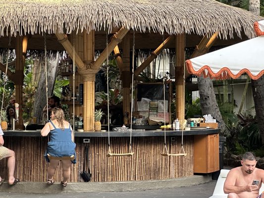 GREEN LADY COCKTAIL ROOM - 35 Photos & 10 Reviews - 431 Nohonani St ...