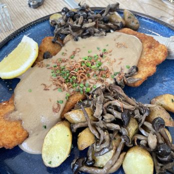 RADHAUS - Updated September 2024 - 1251 Photos & 704 Reviews - 2 Marina ...