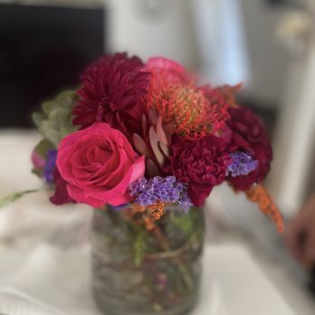 BLUE LEAF STUDIO FLORIST - 176 Photos & 139 Reviews - 9760 Baseline Rd ...