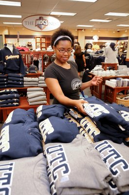 UTC BOOKSTORE - Updated July 2025 - 715 Oak St, Chattanooga, Tennessee ...