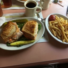 YANKEE KITCHEN RESTAURANT - Updated October 2025 - 38 Photos & 57 ...