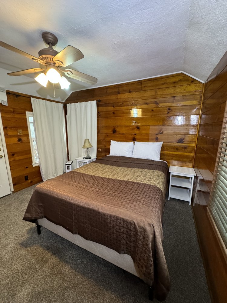 CREST LODGE HISTORIC MOUNTAIN INN - Updated December 2025 - 25 Photos ...